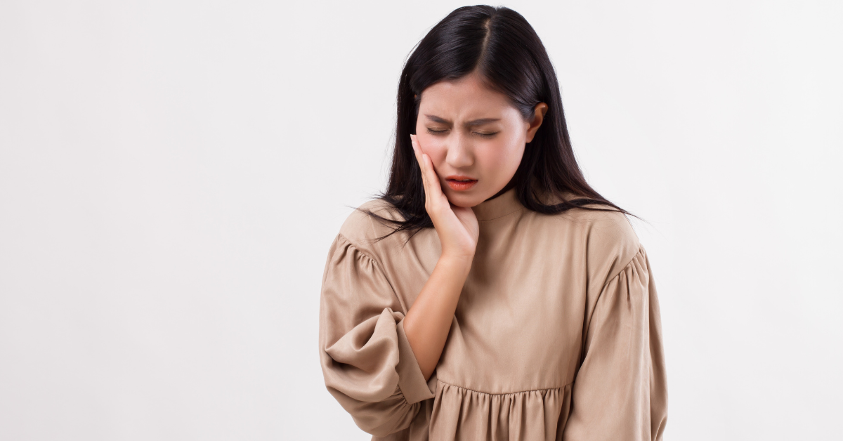 Invisalign Pain: First Week of Managing the Discomfort – Movemints