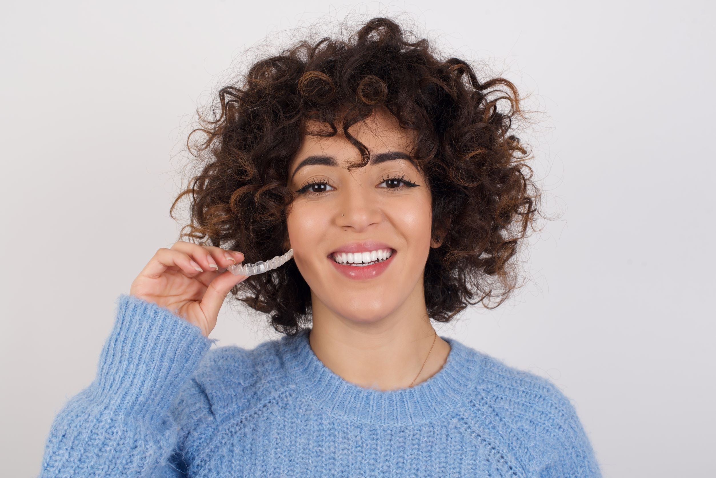 What to Expect on Your First Day of Invisalign | Movemints
